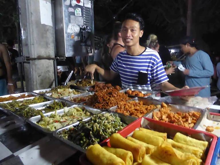 13 Best Ways to Experience Local Culture When Traveling